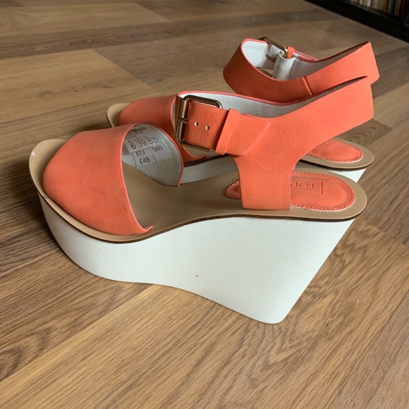 Topshop | Shoes | Topshop Wedge Sz 85 Eu 39 | Poshmark